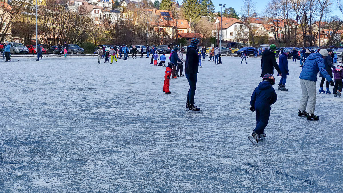 Eislaufen in Graz: Grazer Winterwelt, Mariatroster Teich, Eishalle ...